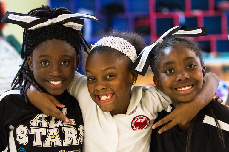 Why We Need More Girls in Sports: Professional Female Athletes & Club ...